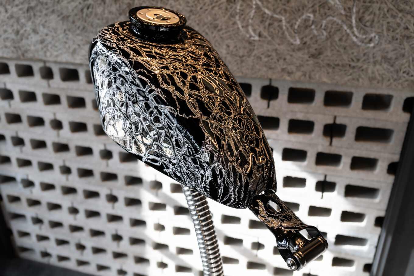 UNDULATION Gasoline Tank / H-D SportSter | UNDULATION